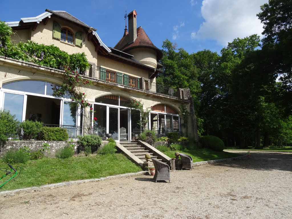 Domaine du Mas Bouchy - Gite de groupe Ain 15 couchages